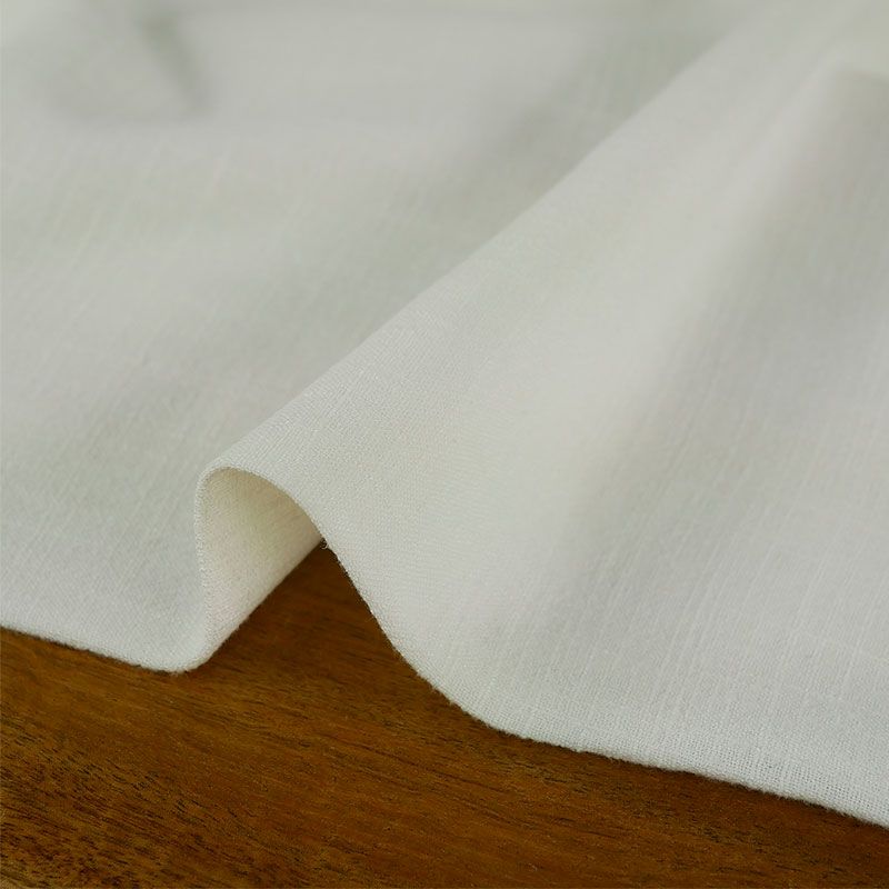 Tissu viscose et lin de couleur écru