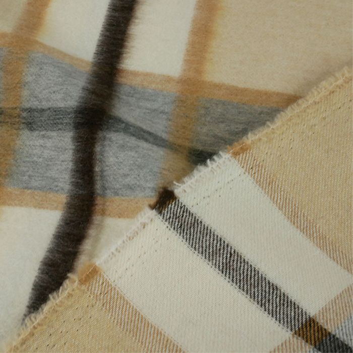 Tissus Lainage & Cachemire Haute Couture | L'Atelier de la Création ...